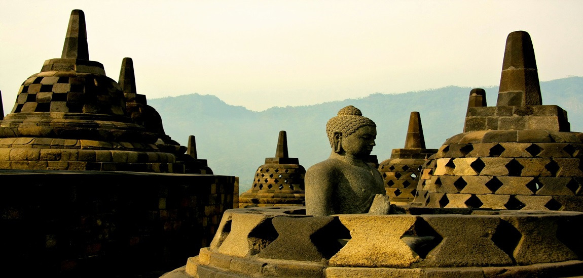 10 Must See Attractions In Indonesia | HotelTravelia®